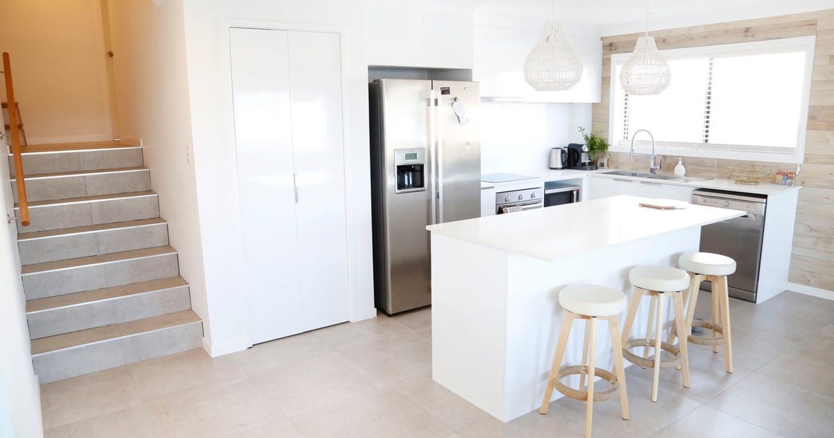 9/33-35 Duet Drive, Mermaid Waters QLD 4218 - property.com.au
