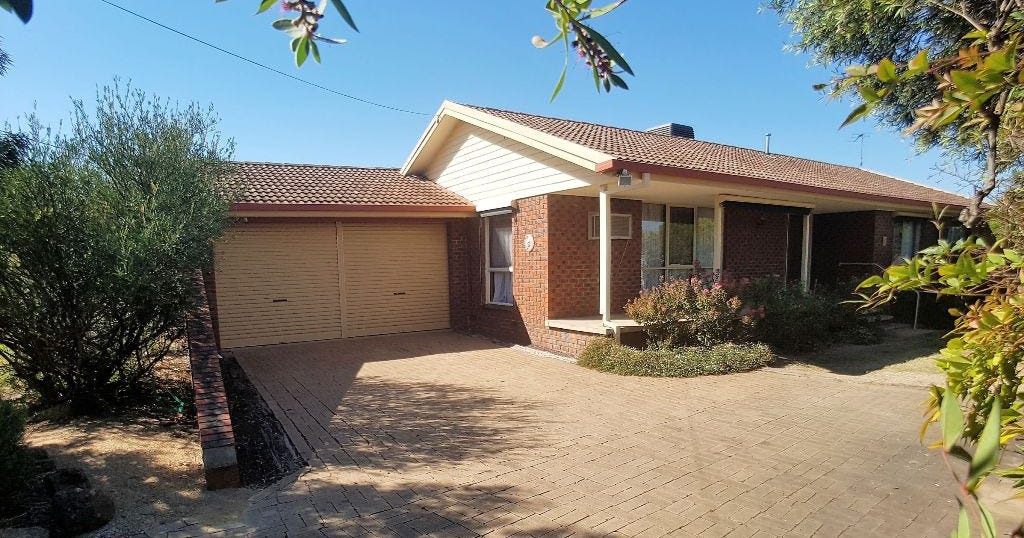 172 Victoria Street, Howlong NSW 2643 - property.com.au