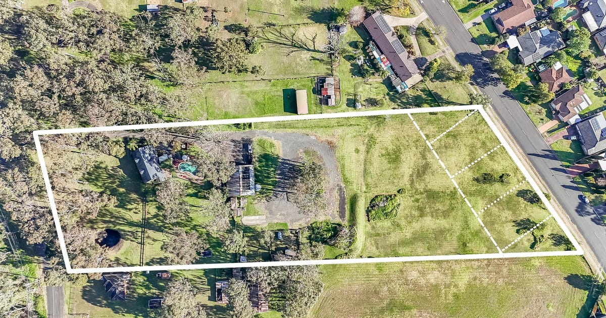 18 Oakley Road, Macquarie Fields NSW 2564 - property.com.au