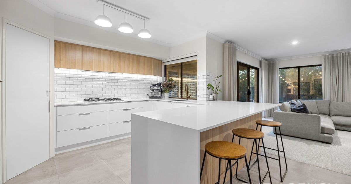 8 Ellis Road, Kardinya WA 6163 - property.com.au