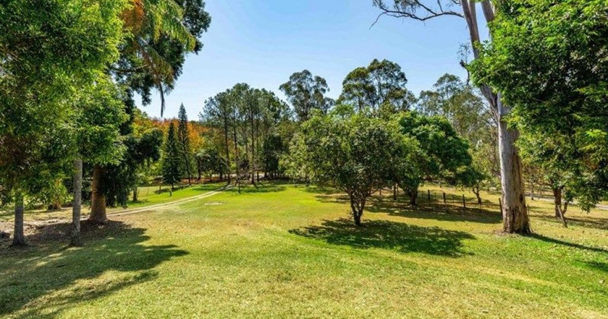 35 Whiteside Road, Whiteside QLD 4503 - property.com.au