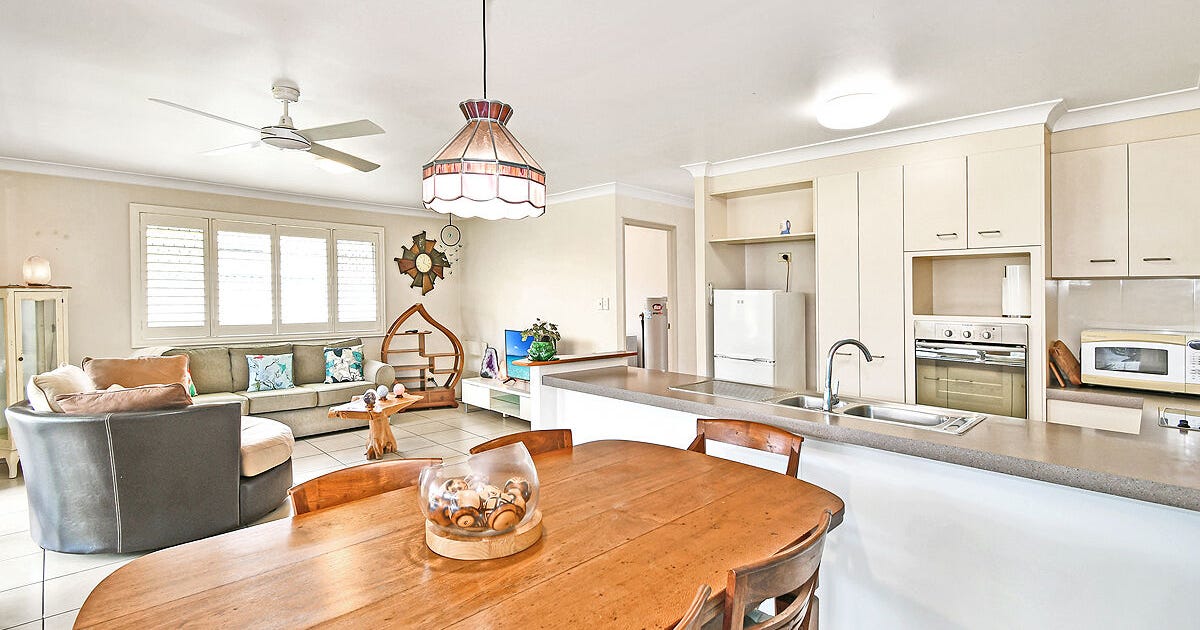 2/1 Alpina Place, Banora Point NSW 2486 - property.com.au