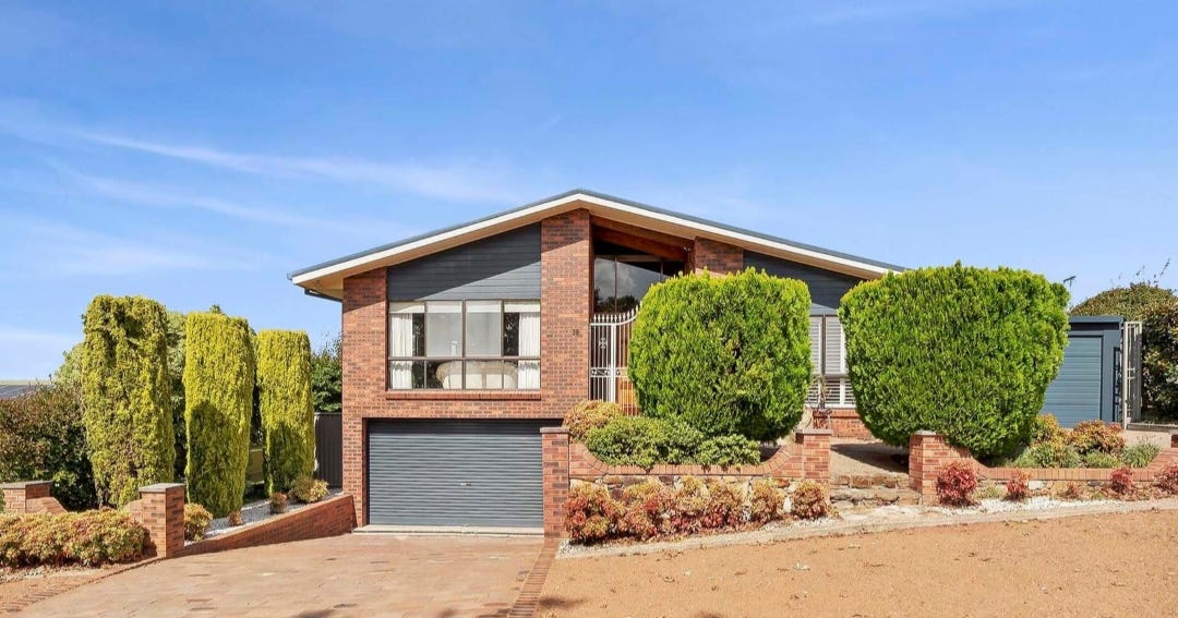 38 Rohan Rivett Cres, Mckellar ACT 2617 - property.com.au