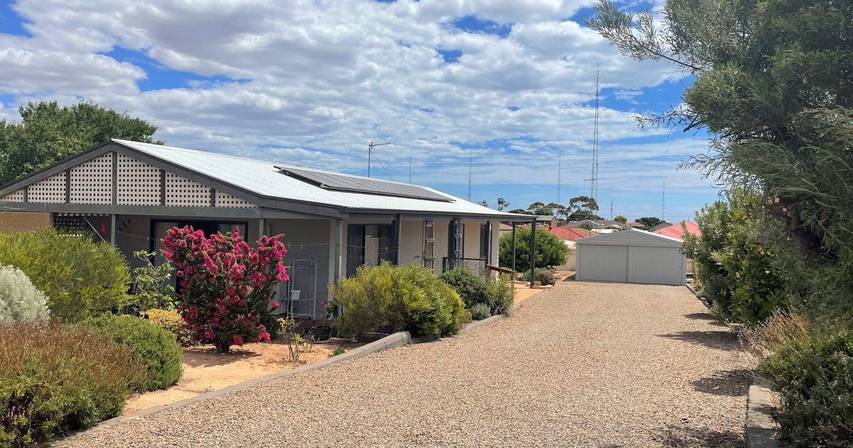 1 Grace Harwar Drive, Port Broughton SA 5522 - property.com.au