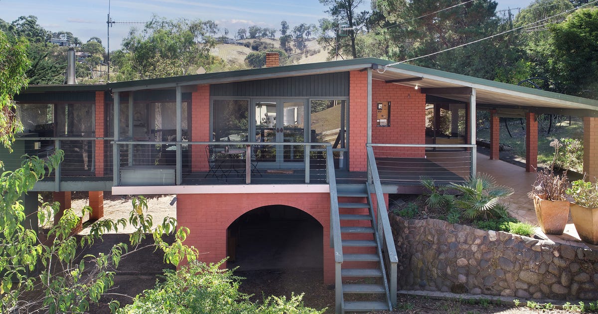 32 Harbour Line Drive, Goughs Bay VIC 3723 - property.com.au