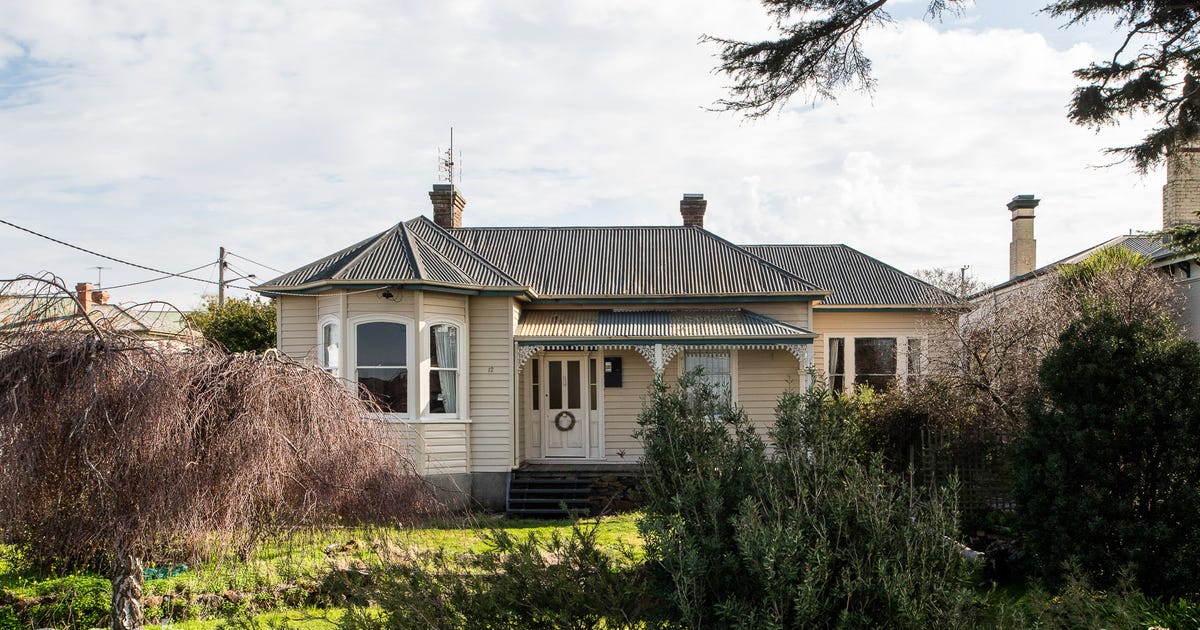 12 Formby Road, Devonport TAS 7310 - property.com.au