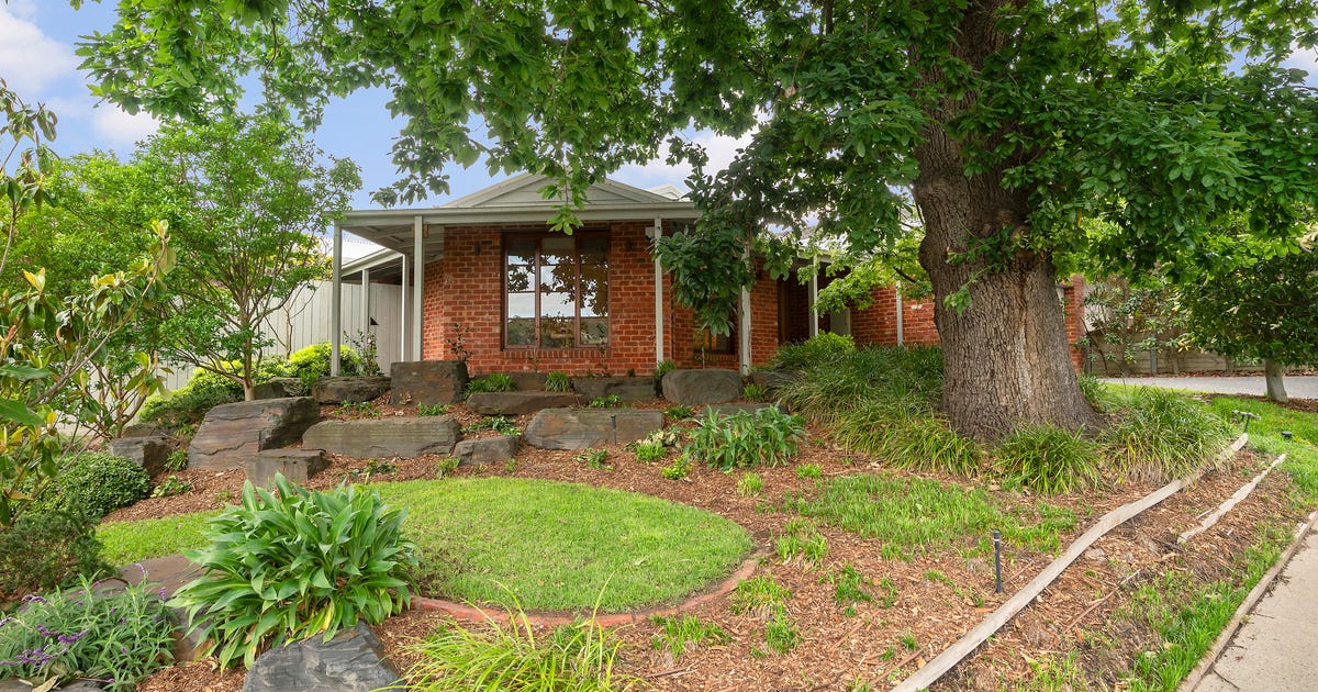 1 Marcanna Place, Beaconsfield VIC 3807 - property.com.au