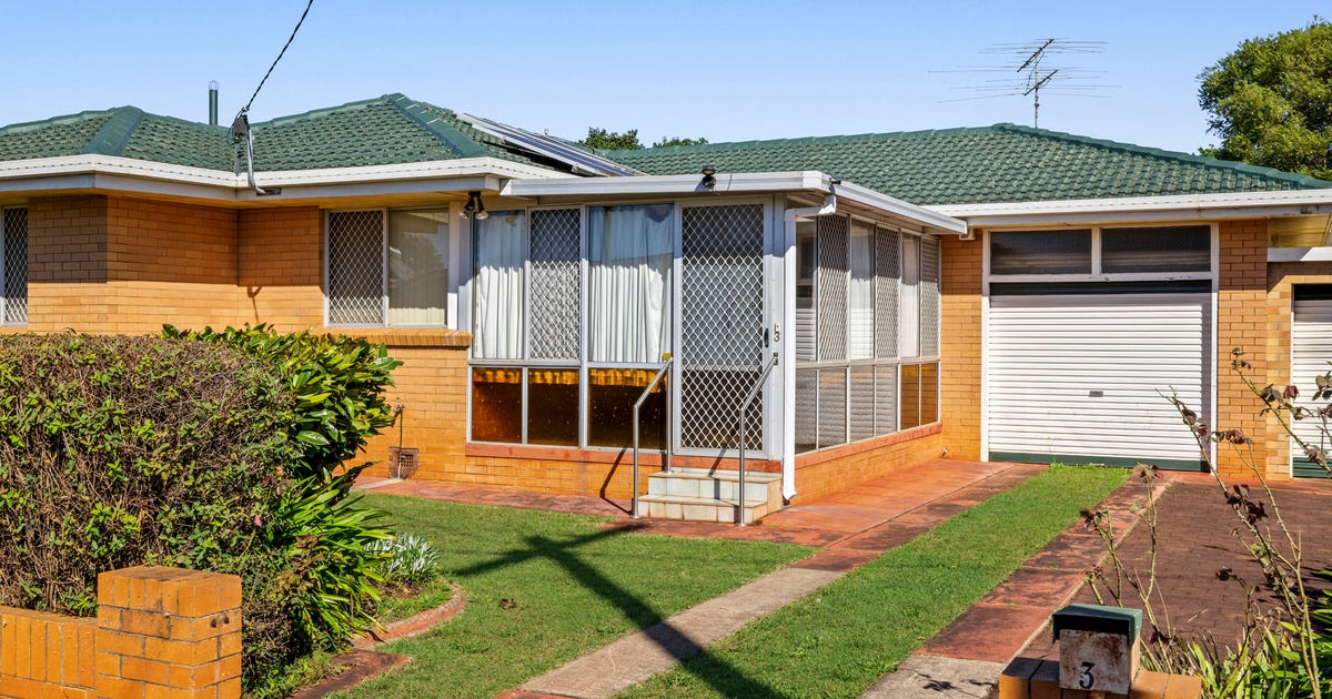 3 Bussian Street, Harristown QLD 4350 - property.com.au