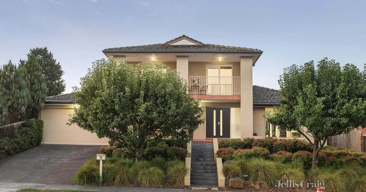 19 Yaralla Cres, St Helena VIC 3088 - property.com.au