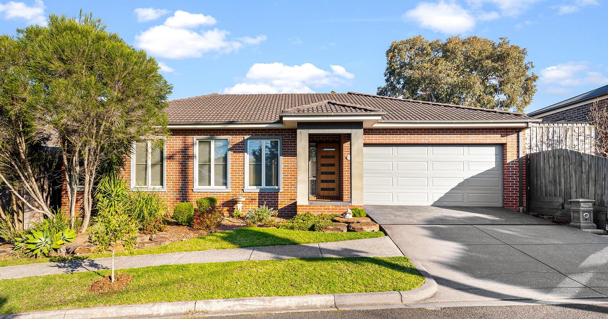 6 Loupie Street, Mooroolbark VIC 3138 - property.com.au