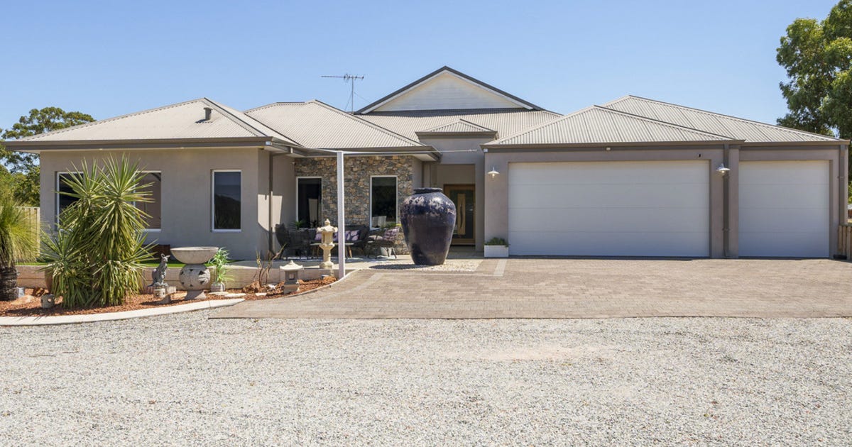 1317 Railway Parade, Bullsbrook WA 6084 - property.com.au
