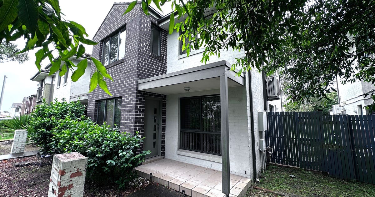 16 Mariner Street, Glenfield NSW 2167 - property.com.au