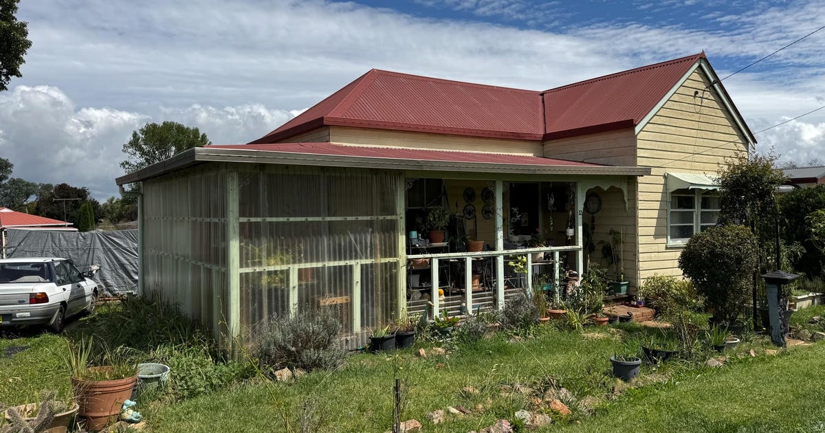 12 Balblair Street, Guyra NSW 2365 - property.com.au