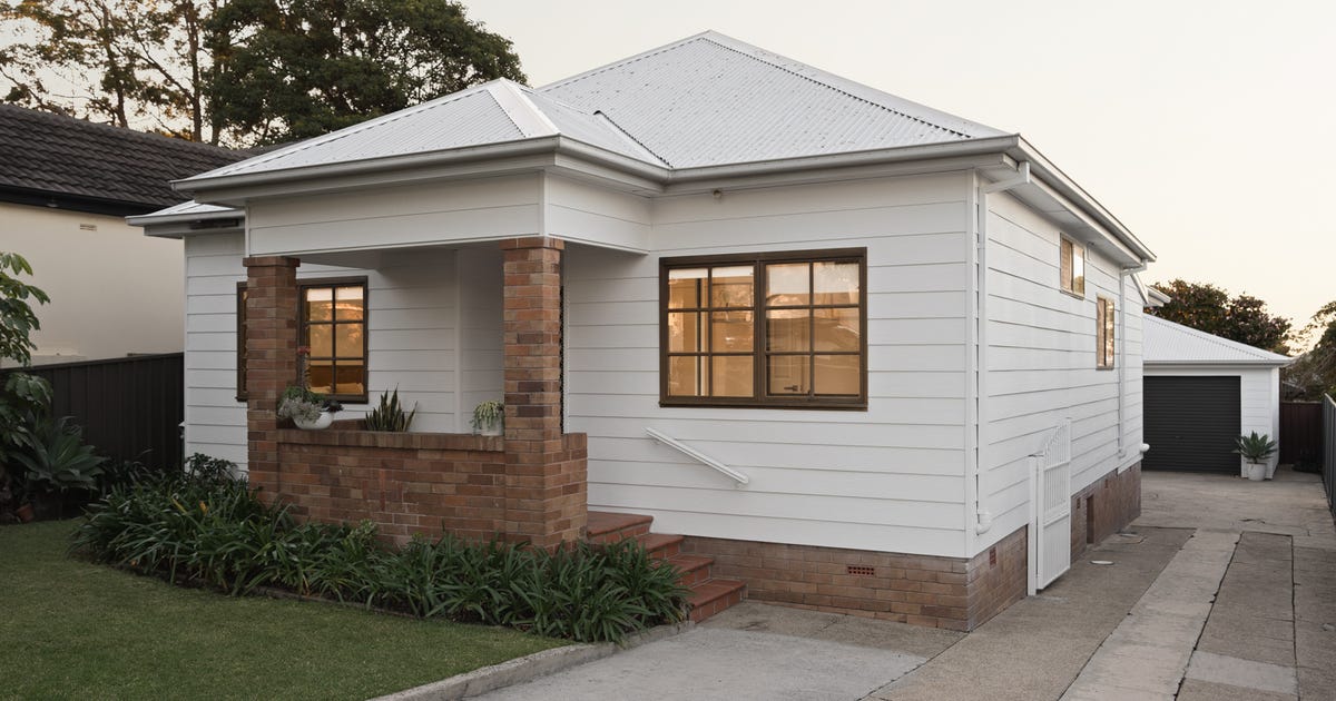 32 Bailey Parade, Peakhurst NSW 2210 - property.com.au