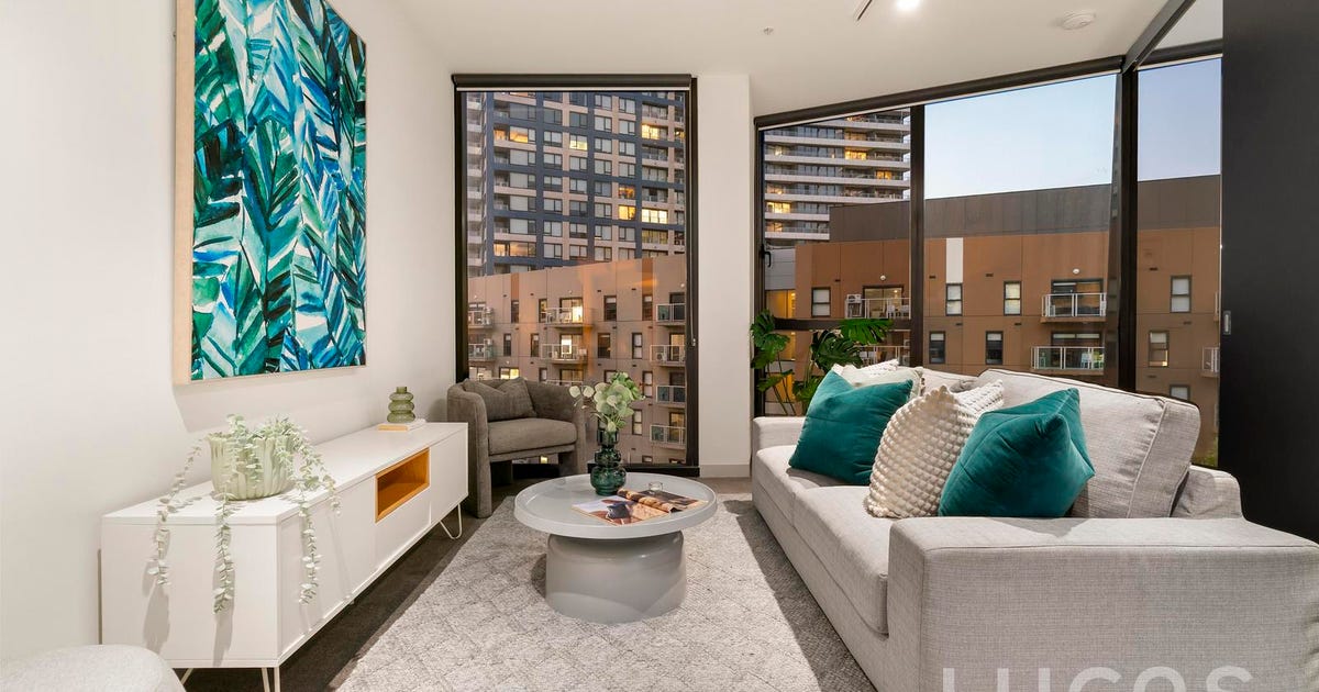 513/757 Bourke Street, Docklands VIC 3008 - property.com.au