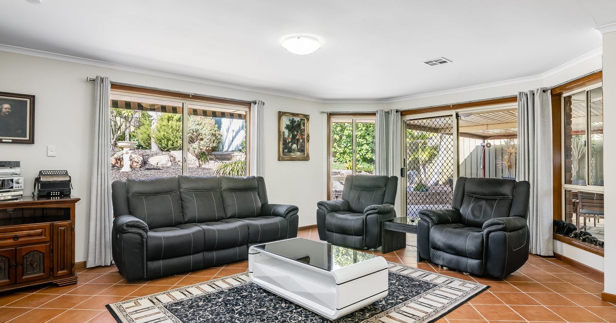 46 Mander Cres, Craigmore SA 5114 - property.com.au