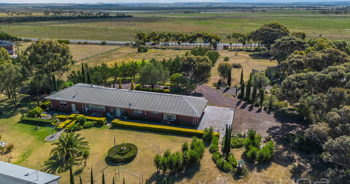 1871-1881 Mount Cottrell Road, Mount Cottrell VIC 3024 - property.com.au