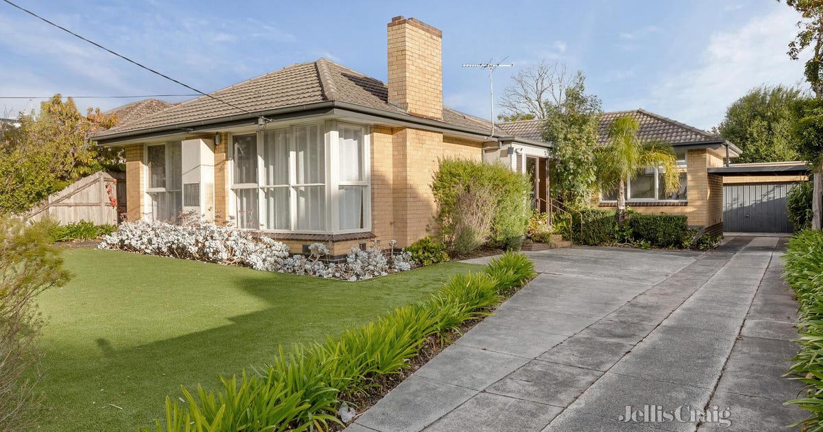 2 Margaretta Street, Bentleigh East VIC 3165 - property.com.au