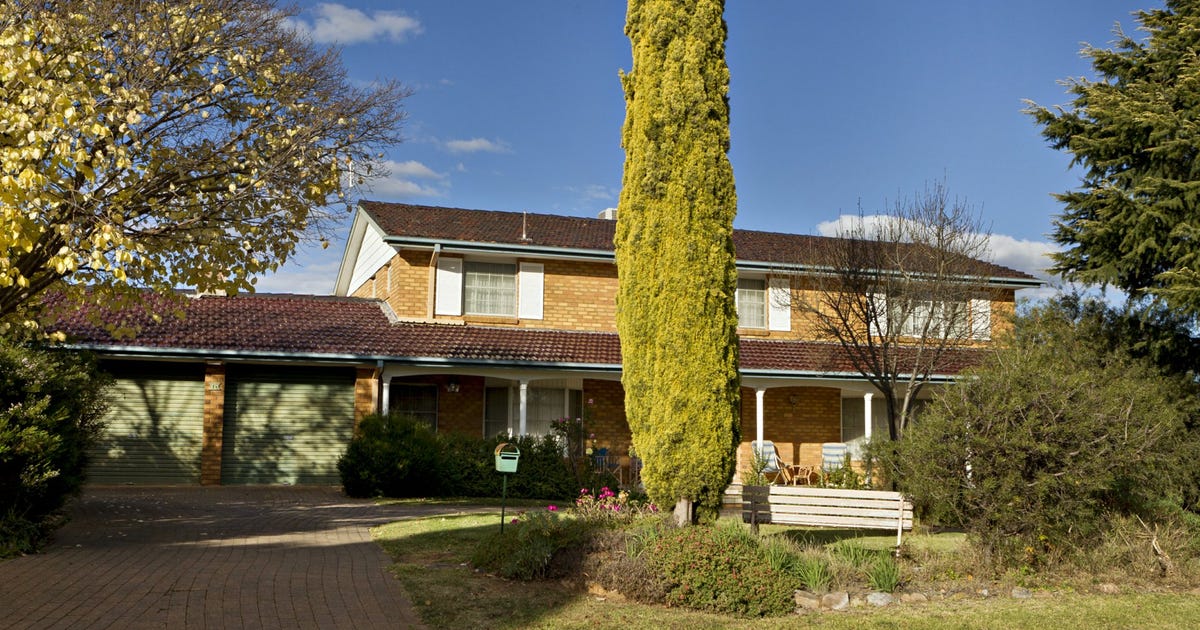 11 Normoyle Cres, Young NSW 2594 - property.com.au