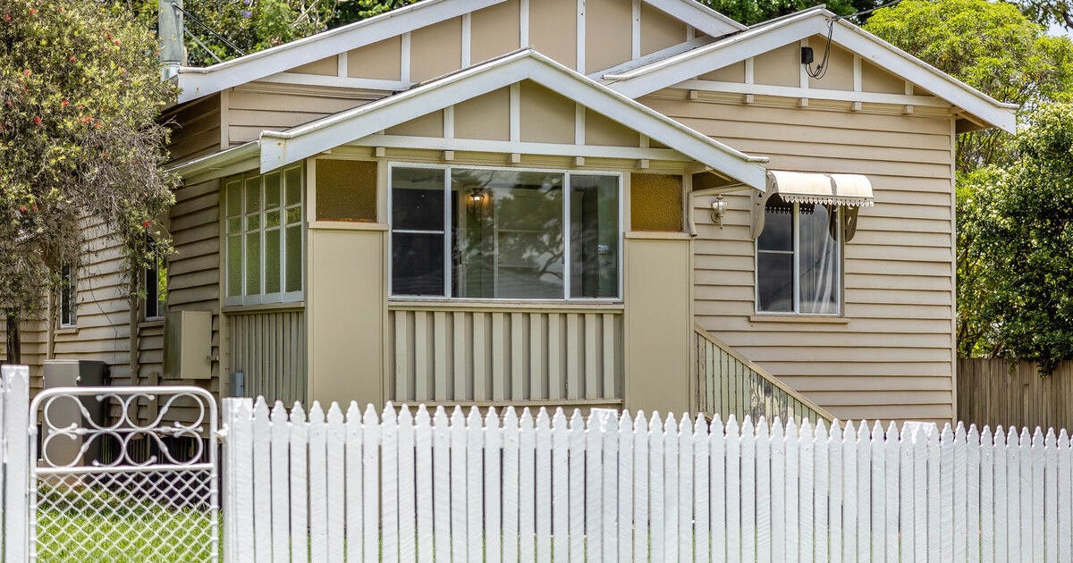 6 Atkinson Street, South Toowoomba QLD 4350 - property.com.au