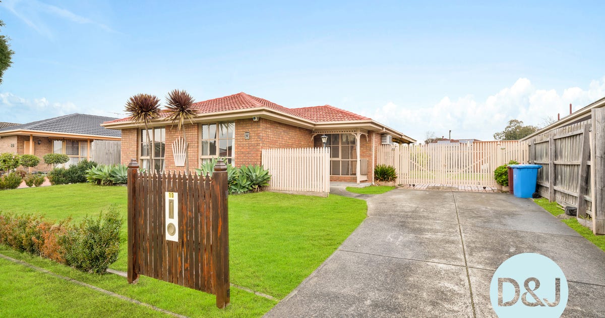 10 Princess Maria Place, Hampton Park VIC 3976 - property.com.au