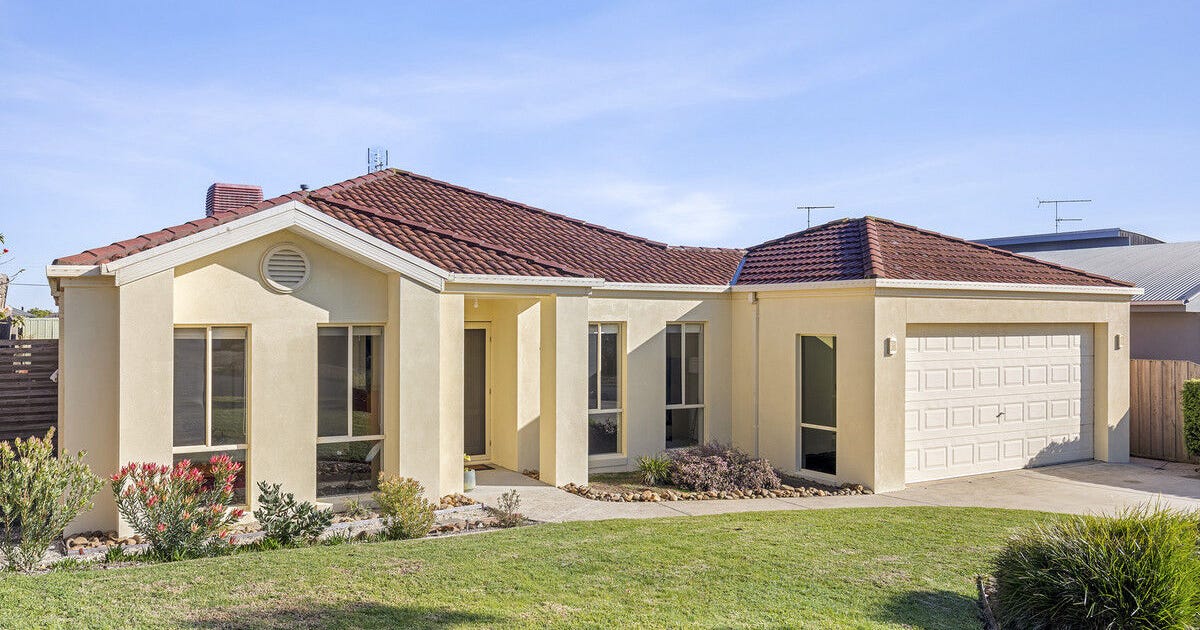 18 Ernstine Way, Drysdale VIC 3222 - property.com.au