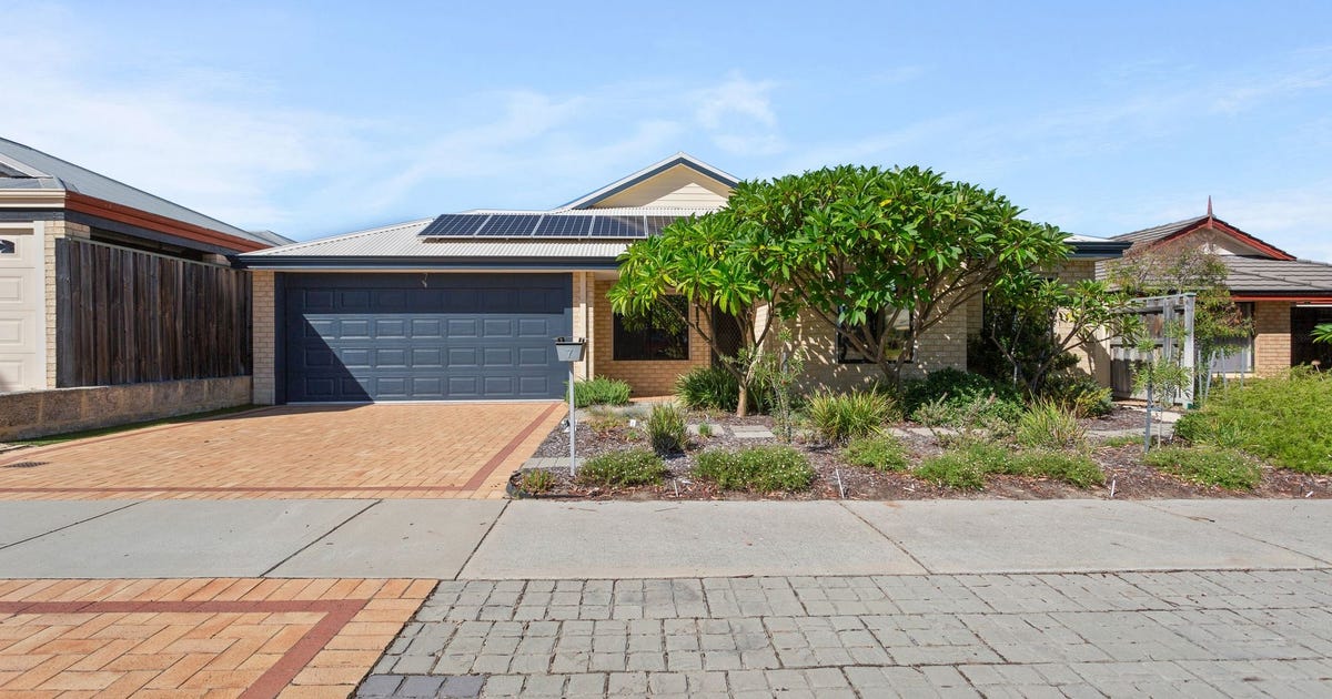 7 Rocklea Cres, Ellenbrook WA 6069 - property.com.au