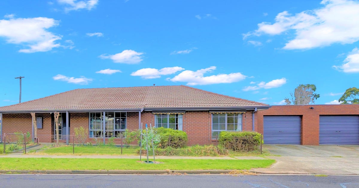 1 Lamb Grove, Hoppers Crossing VIC 3029 - property.com.au