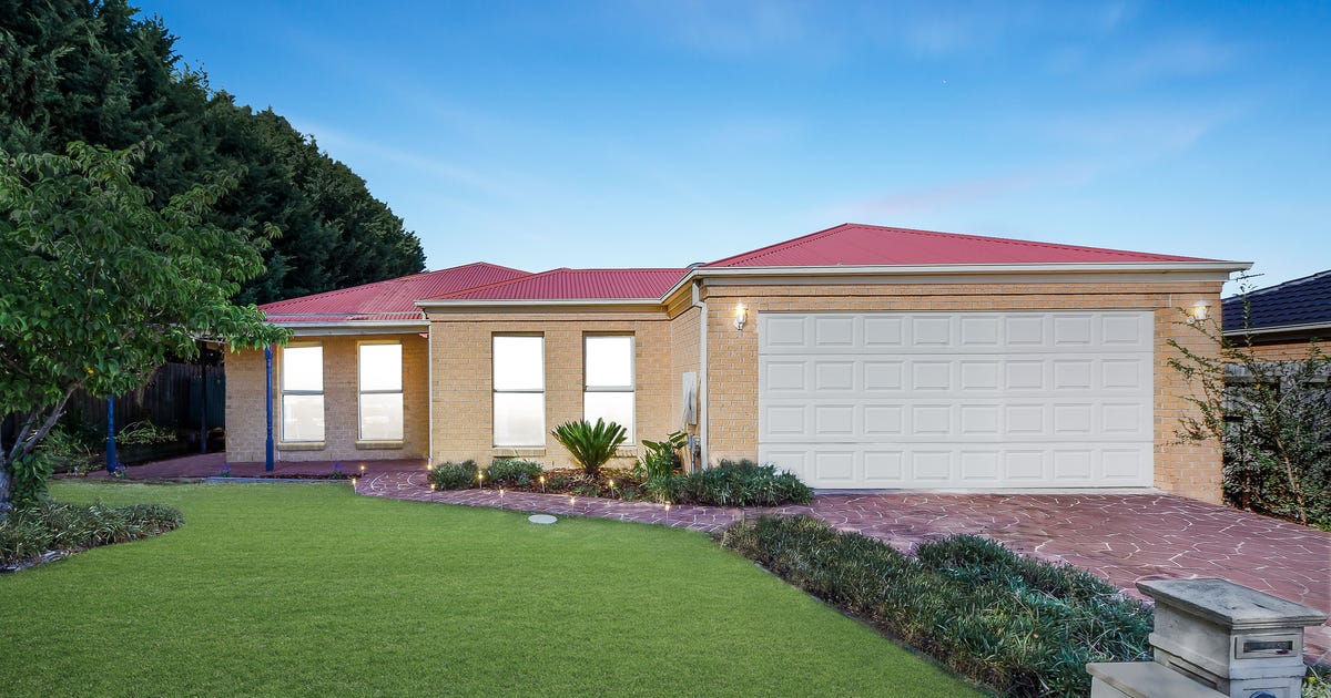 65 Central Parkway, Cranbourne West VIC 3977 - property.com.au