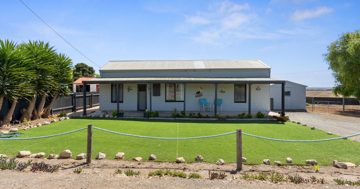 22 Main Street, Warooka SA 5577 - property.com.au