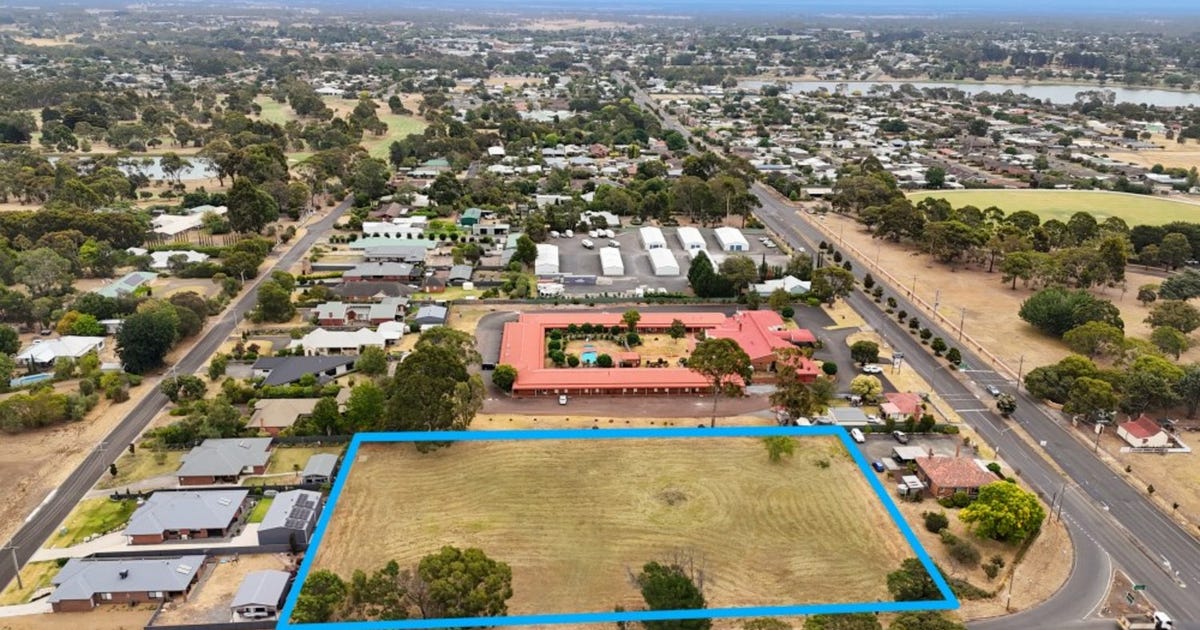 8449 Hamilton Highway, Hamilton VIC 3300 - property.com.au