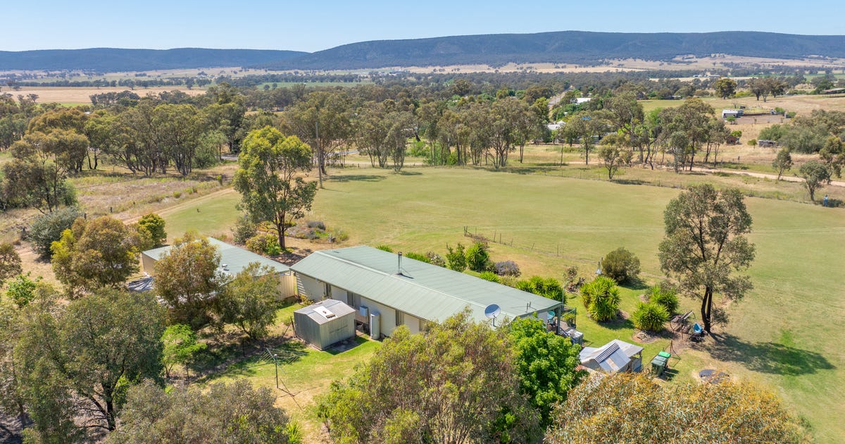 10 Hoads Road, Bendick Murrell NSW 2803 - property.com.au