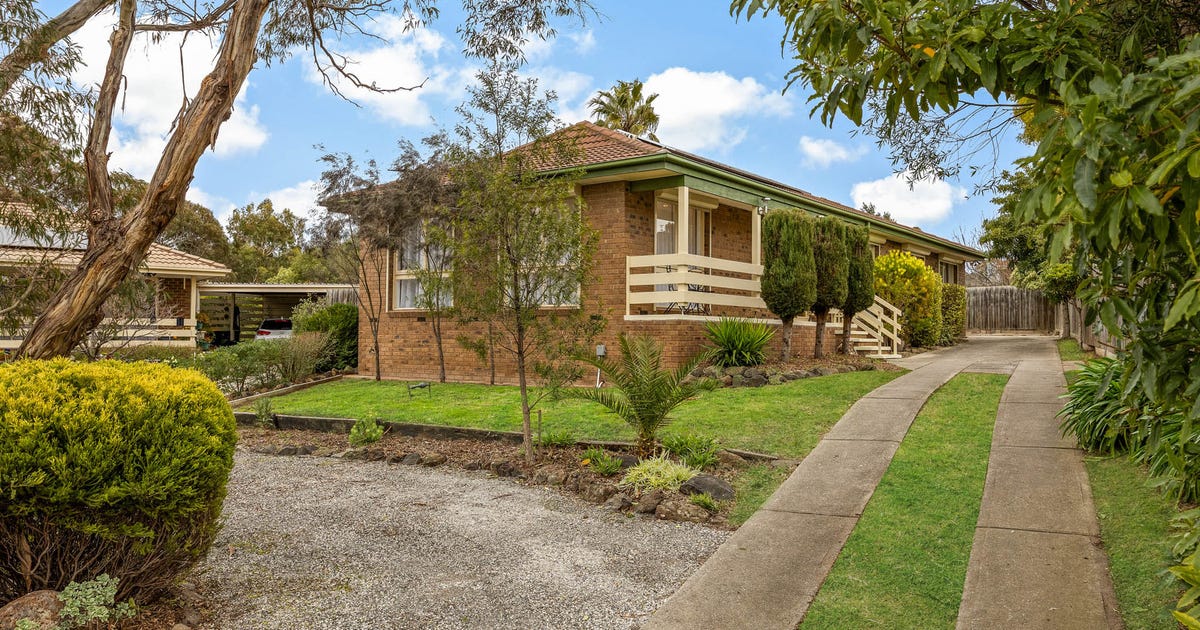 4 Bush Place, Sunbury VIC 3429 - property.com.au