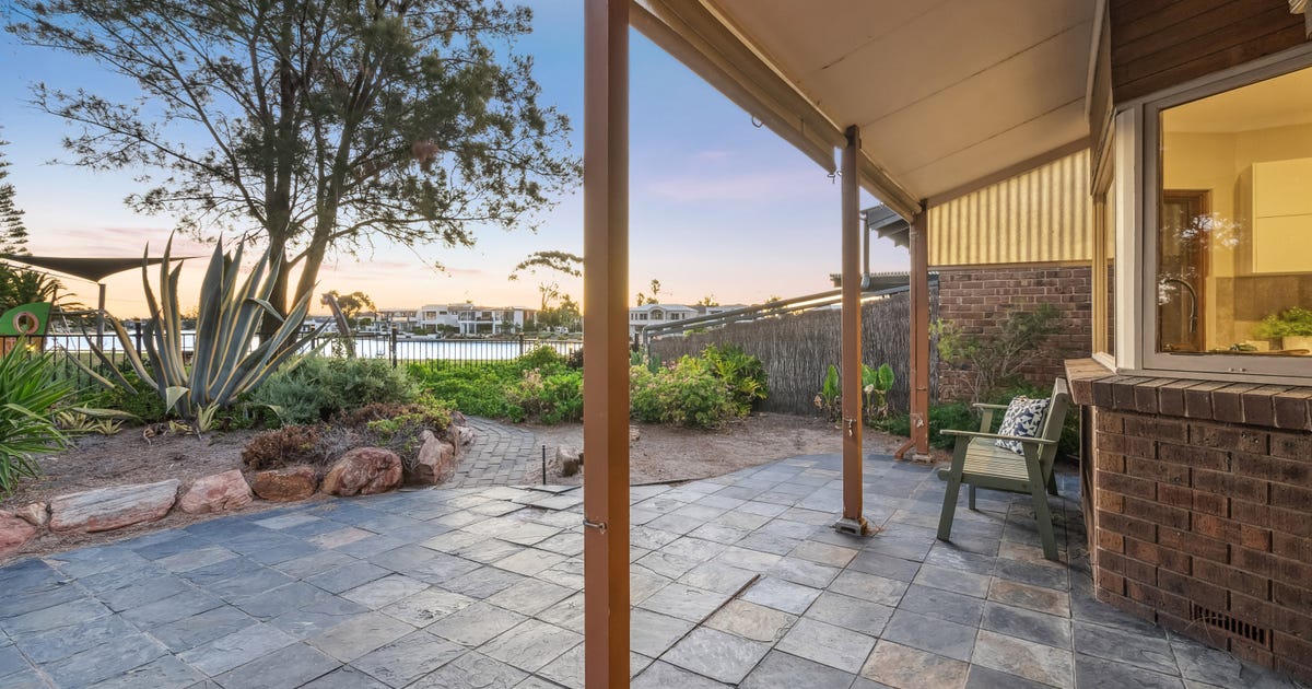 1 Anna Court, West Lakes SA 5021 - property.com.au