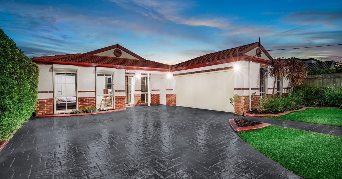 31 Hallow Street, Bentleigh East VIC 3165 - property.com.au
