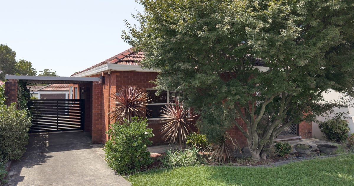 30 Shenstone Road, Riverwood NSW 2210 - property.com.au