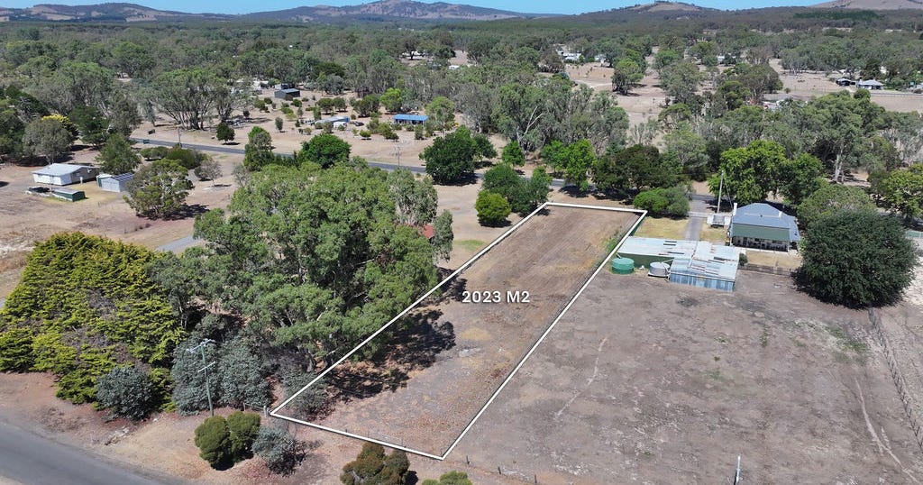 3530 Sunraysia Highway, Lexton VIC 3352 - property.com.au