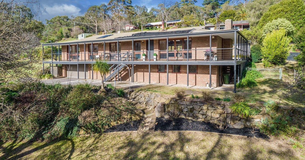 18 Waratah Avenue, Selby VIC 3159 - property.com.au