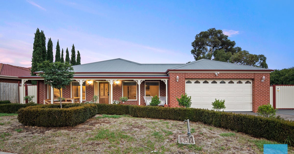 7 Poitrel Place, Kurunjang VIC 3337 - property.com.au