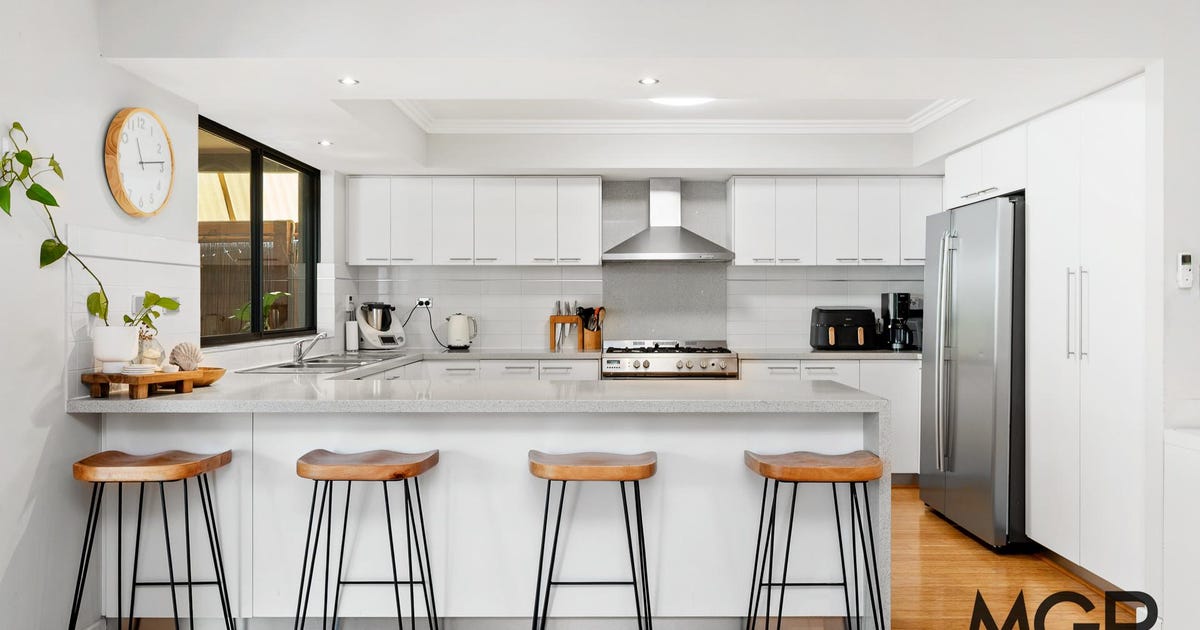 15A Norma Road, Alfred Cove WA 6154 - property.com.au