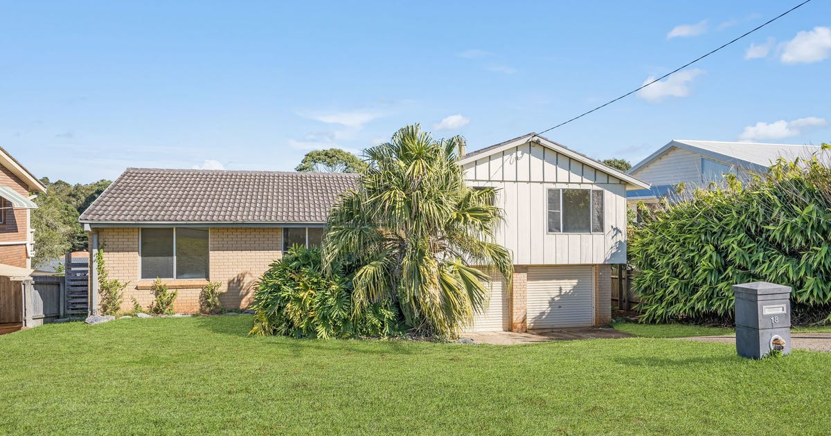 18 Watonga Street, Port Macquarie NSW 2444 - property.com.au