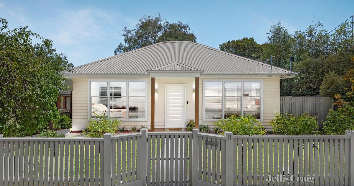 11 Stewart Terrace, Macleod VIC 3085 - property.com.au