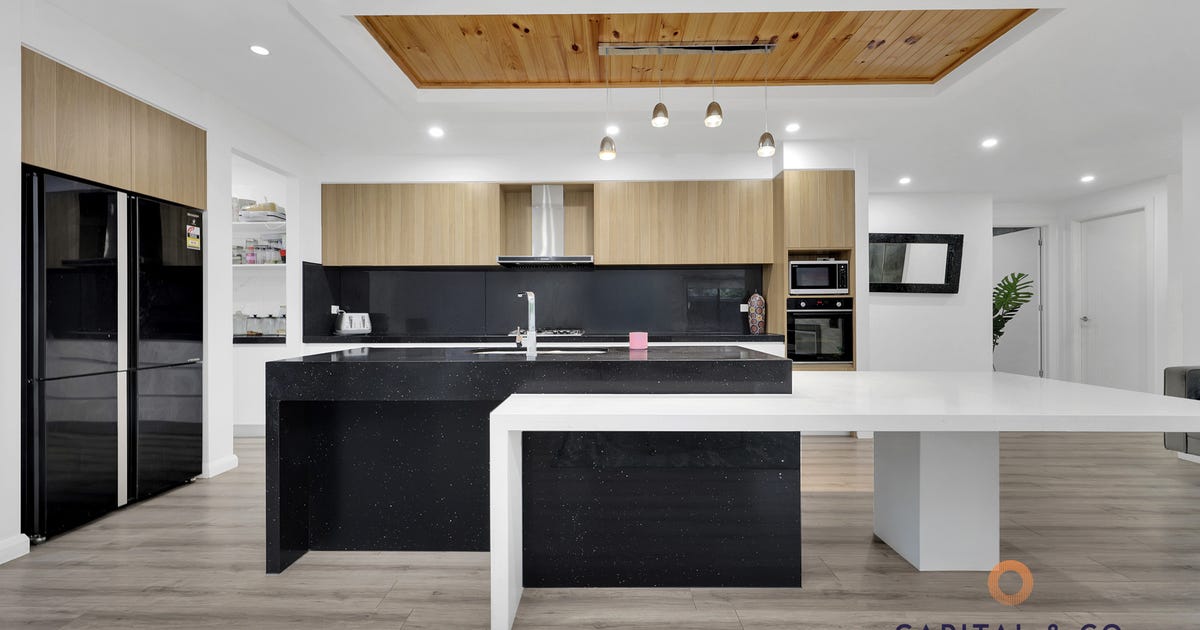 48 Inkerman Cres, Mickleham VIC 3064 - property.com.au