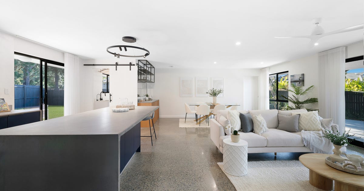 5 Lancelin Drive, Mermaid Waters QLD 4218 - property.com.au