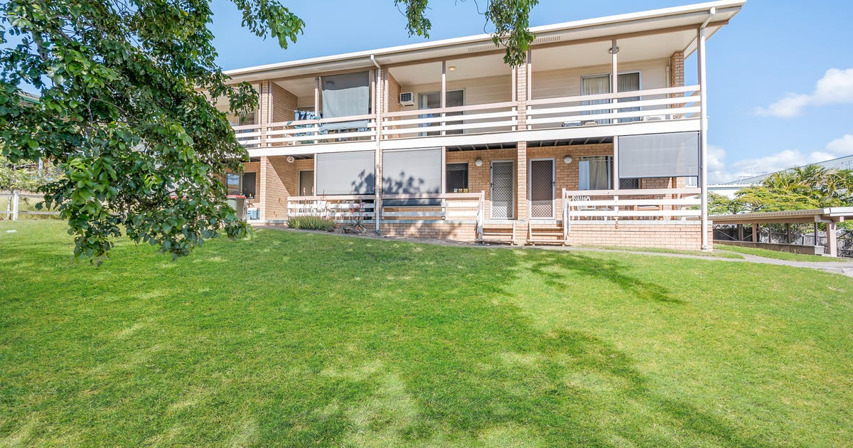 2/4 Wenitong Street, West Gladstone QLD 4680 - property.com.au