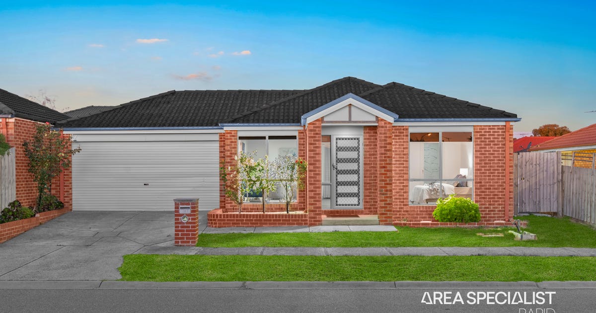 4 Taplan Cres, Cranbourne West VIC 3977 - property.com.au