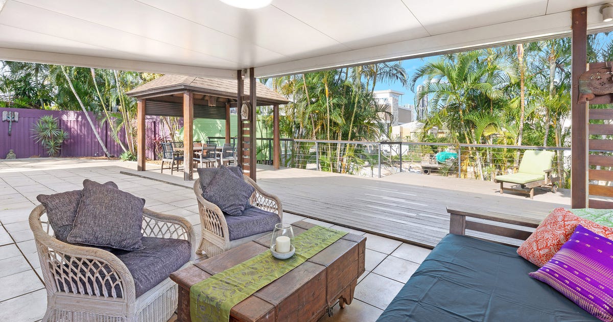 2 Flamingo Key, Broadbeach Waters QLD 4218 - property.com.au