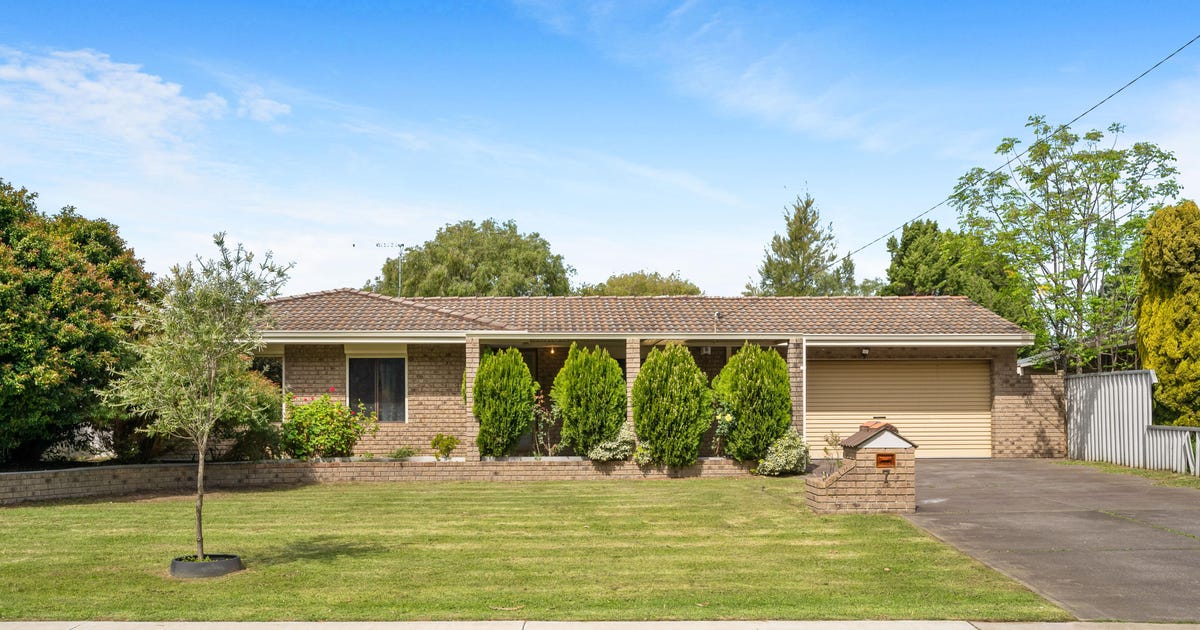 7 San Jacinta Road, Seville Grove WA 6112 - property.com.au