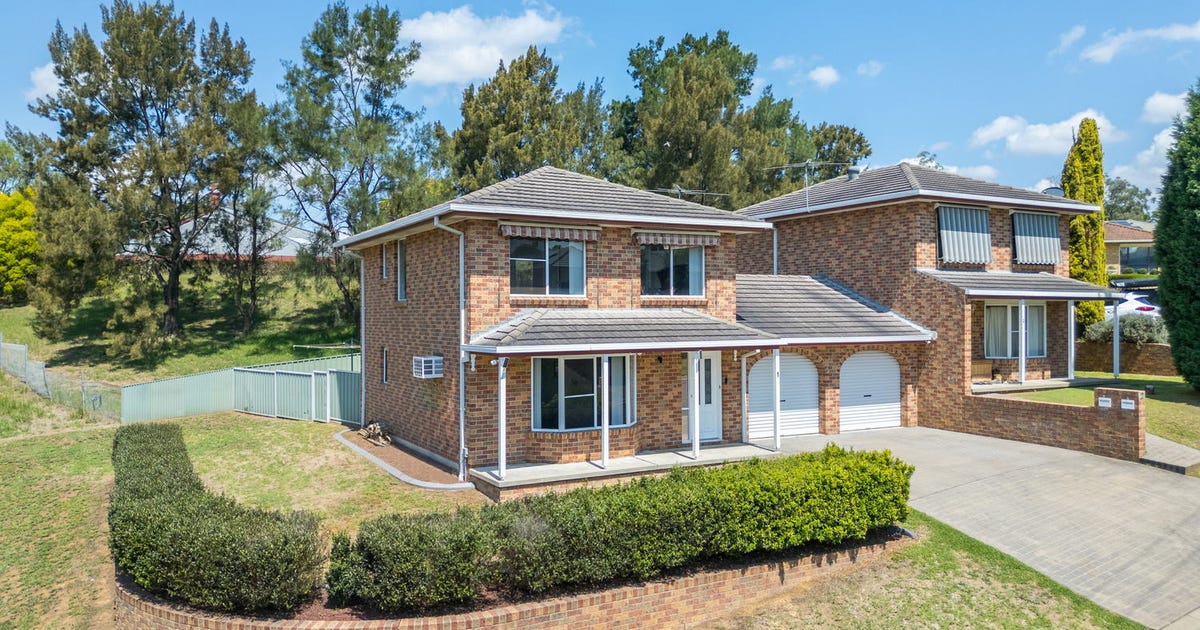 1/2 Oak Place, Muswellbrook NSW 2333 - property.com.au