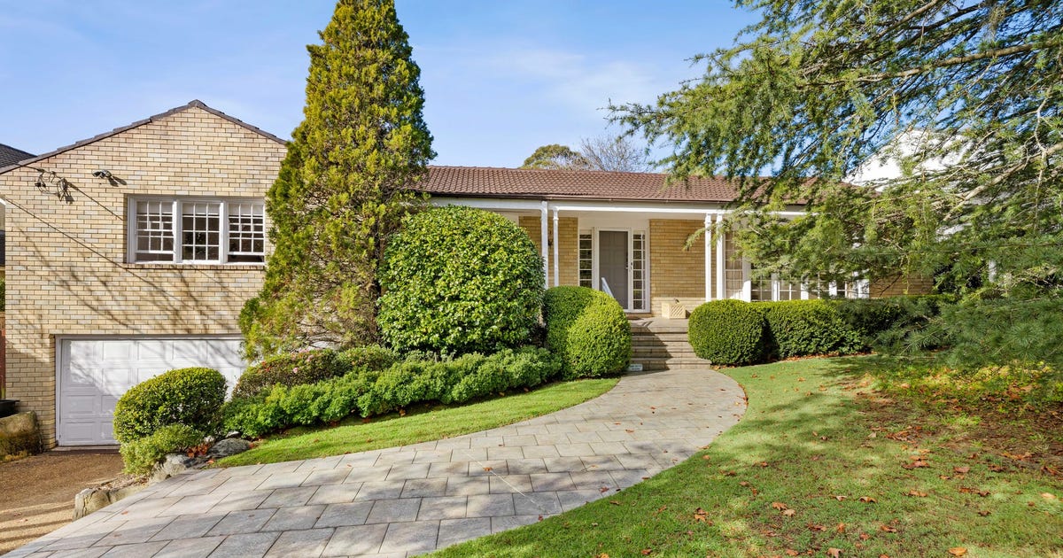 4 Carissa Avenue, St Ives NSW 2075 - property.com.au